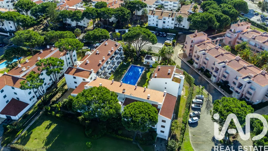 648 properties with swimming pool for sale - iad