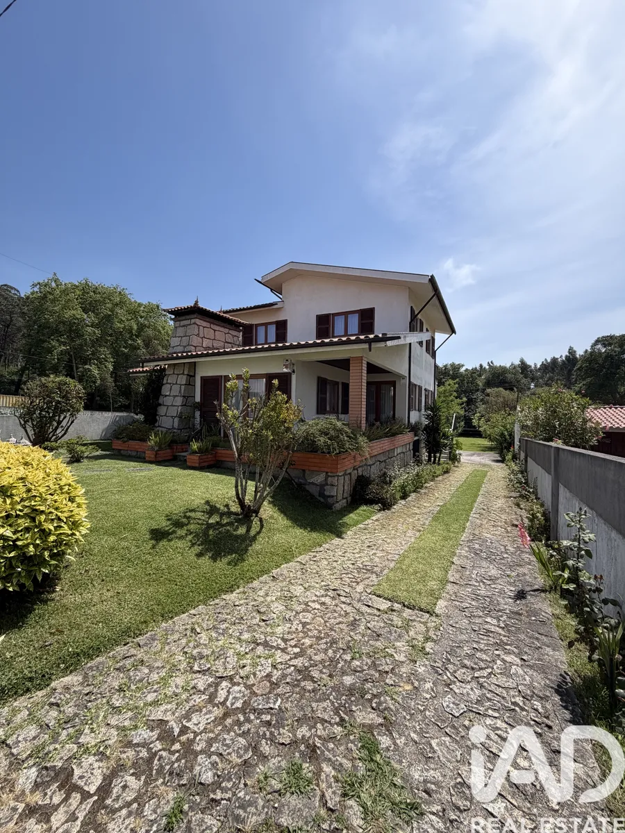 1 casa 4 quartos à venda em Laundos - iad