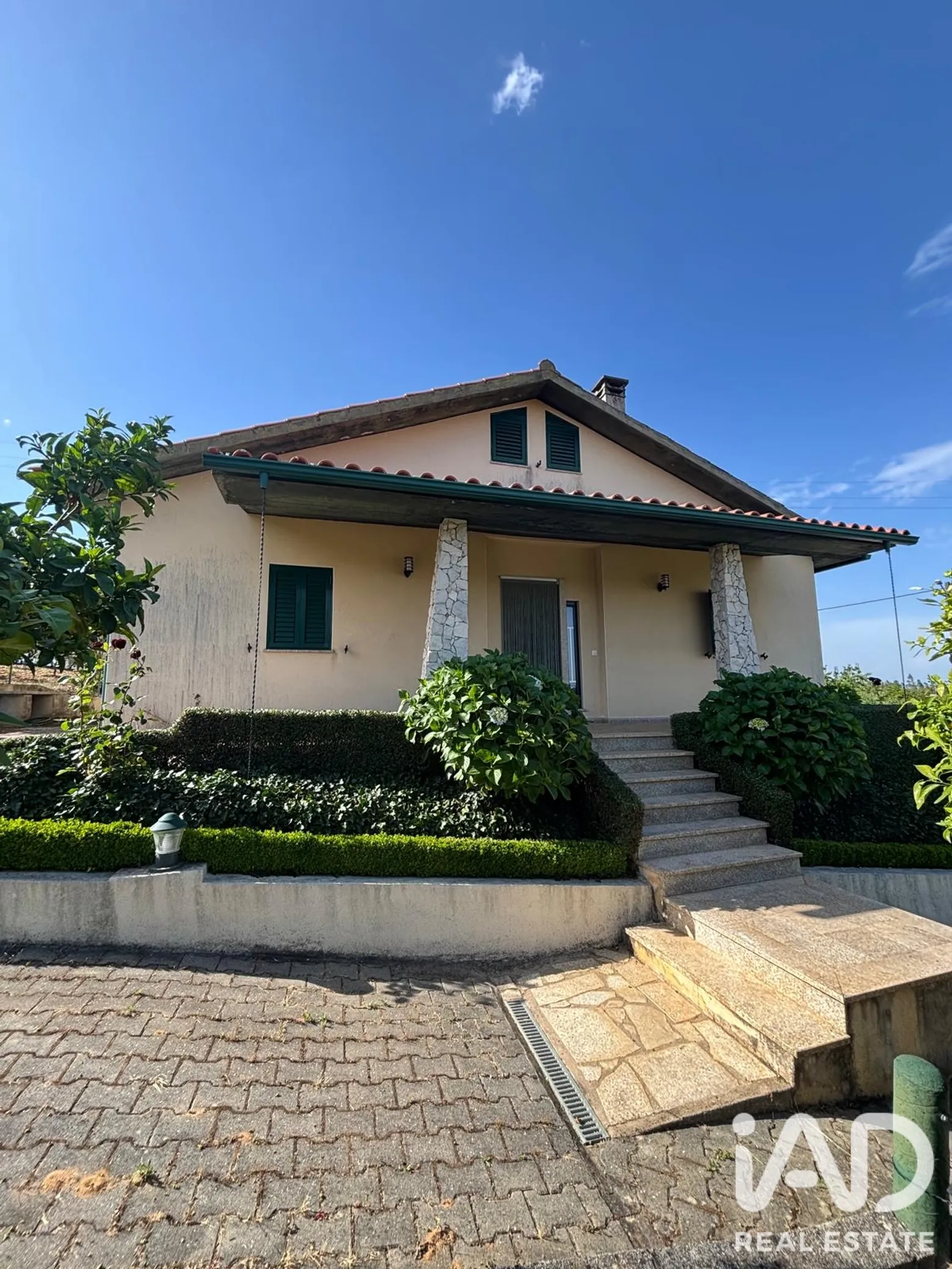 Sale house in Alvito da Beira: 4 bedrooms single-storey house 351 m² ...